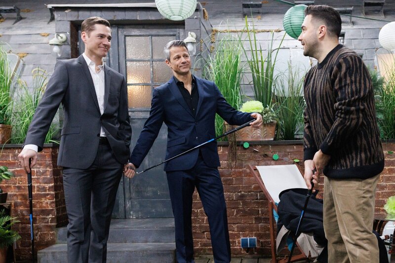 Unter uns (UU) 7091: Chris ist nach seiner Verzweiflungstat voller Reue ...