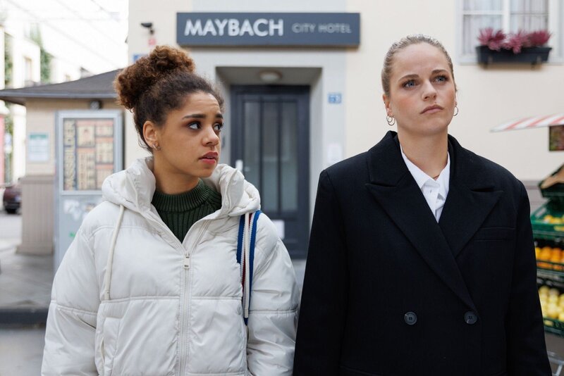 Unter uns (UU) 7096: David erfährt, dass Tobias Jessica bestochen hat ...