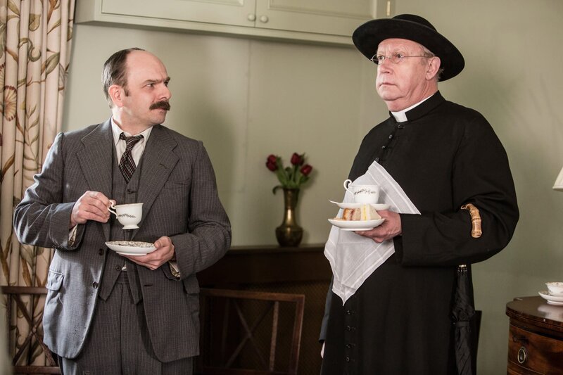 Father Brown (2013) S06E06: Das bessere Übel (The Devil You Know ...