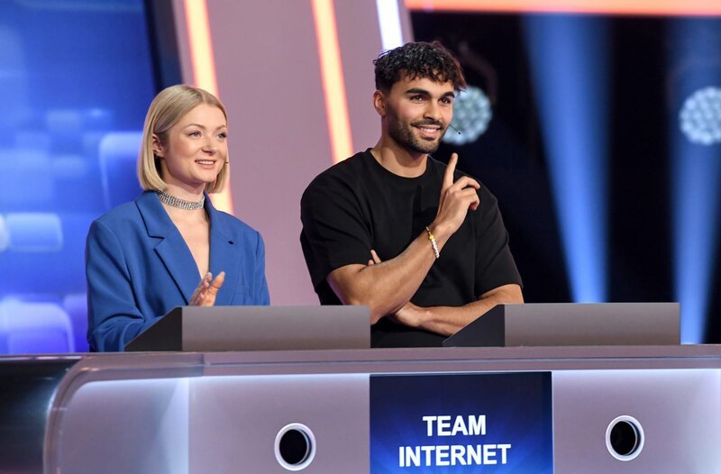 Quizduell-Olymp S08E35: Olymp: Anna Engelschall & Younes Zarou ...