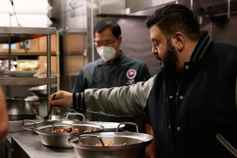 Adam Eats the 80s – Fast Food Classics S01E03: Kulinarisches aus der ...