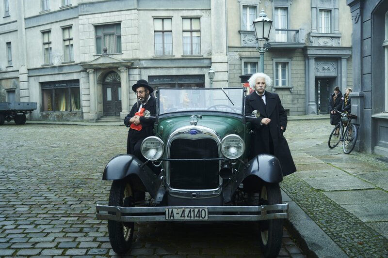 German Genius S01E05: Zuversicht, gutes Aussehen und Einstein ...