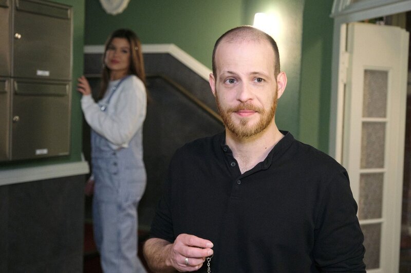 Unter uns (UU) 7162: Chris will Cecilia und Theo miteinander versöhnen ...