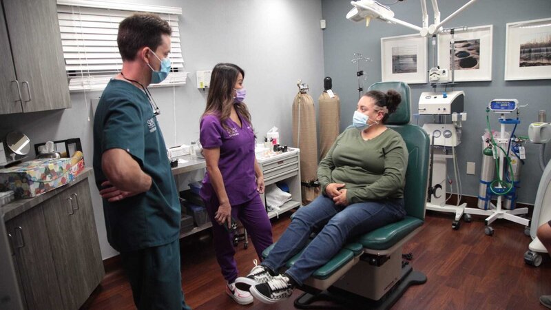 Dr. Pimple Popper S04E04: Herr Pastor und sein Anhängsel (The Never ...