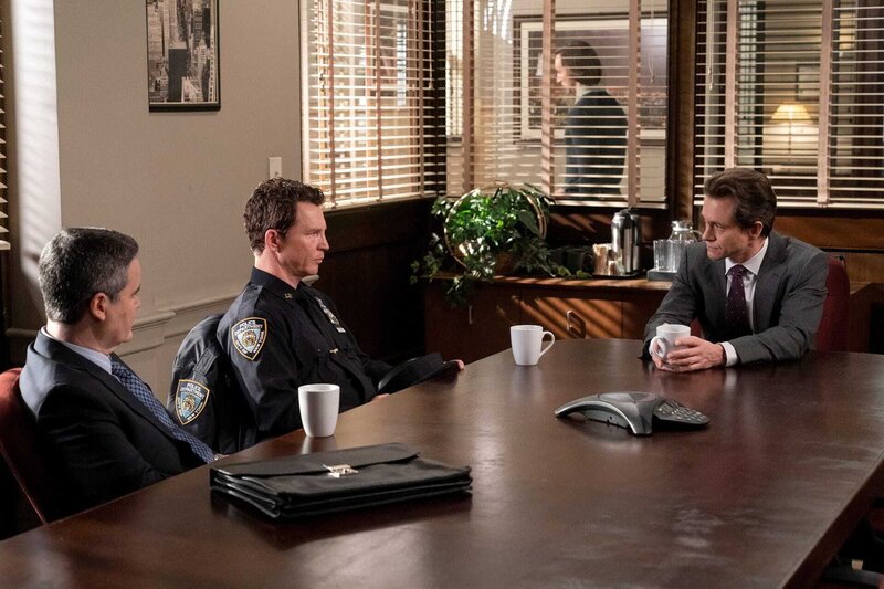 Law & Order S22E14: Wahre Helden (Heroes) – fernsehserien.de