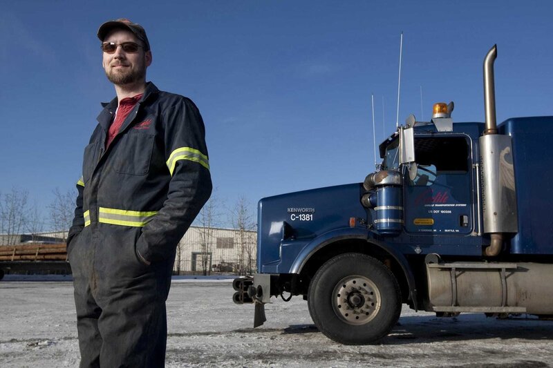 Ice Road Truckers S04E01: Zurück in der Eishölle (Breaking Through ...