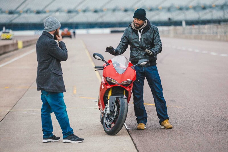 Supercars – Die Luxuswerkstatt S02E07: McLaren P1 Hyperbike (McLaren P1 ...