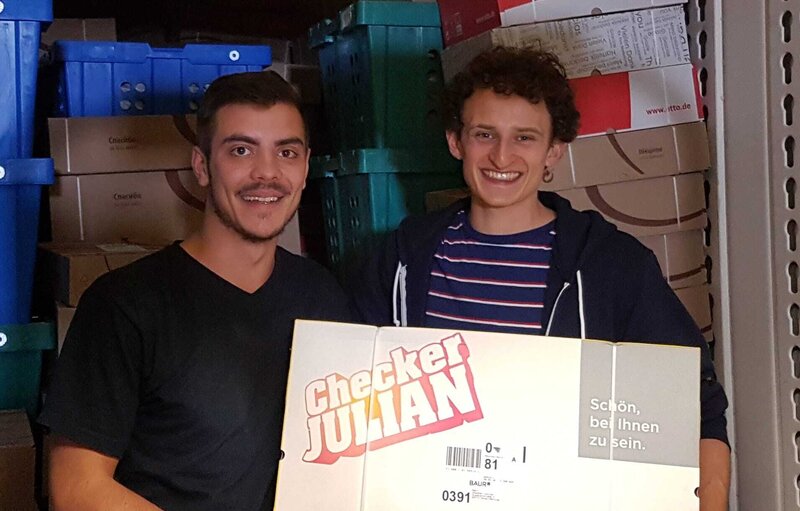 Checker Julian S01E11: Der Paket-Check – fernsehserien.de