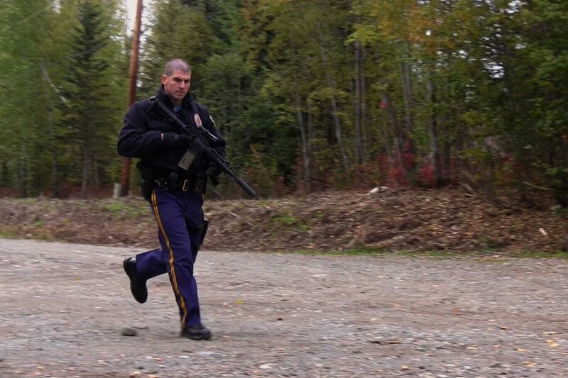 Polizeieinsatz Alaska S06E04: Zurück nach Florida (One In The Chamber ...
