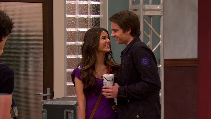 iCarly (2007) S04E12: Party mit Victorious – Teil 2 (IParty With ...