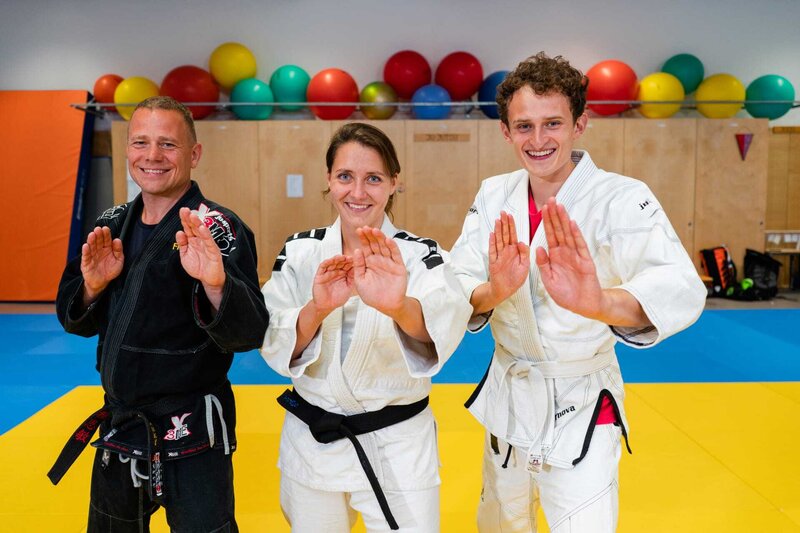 Checker Julian S02E07: Der Selbstverteidigungs-Check – fernsehserien.de