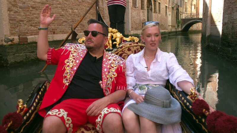 Bella Italia – Camping auf Deutsch S01E05: Burlesque Tänzerin Setty ...