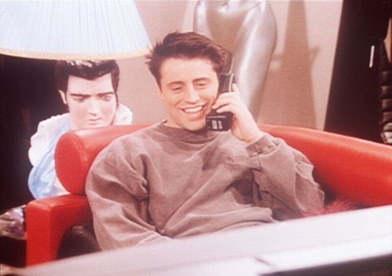 Friends (1994) S02E17: Chandlers Neuer (The One Where Eddie Moves In ...