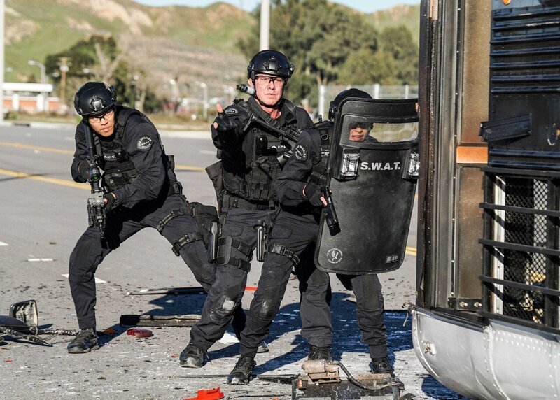 S.W.A.T. S02E18: Versuchung (Cash Flow) – fernsehserien.de