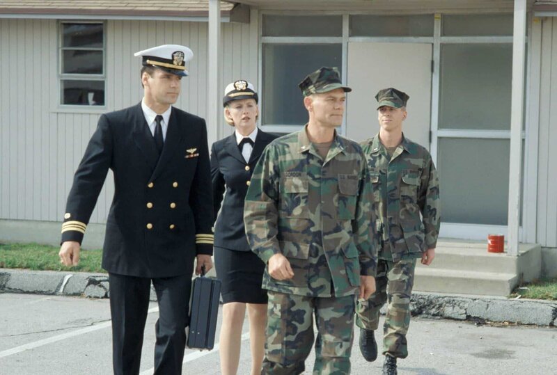 J.A.G. – Im Auftrag der Ehre S01E16: Der Scharfschütze (High Ground ...