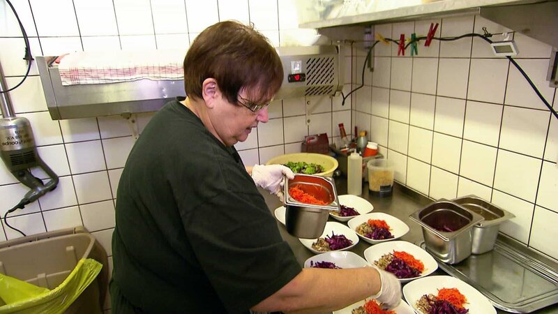 Armes Deutschland – Stempeln oder abrackern? S11E07: Schnorren, chillen ...