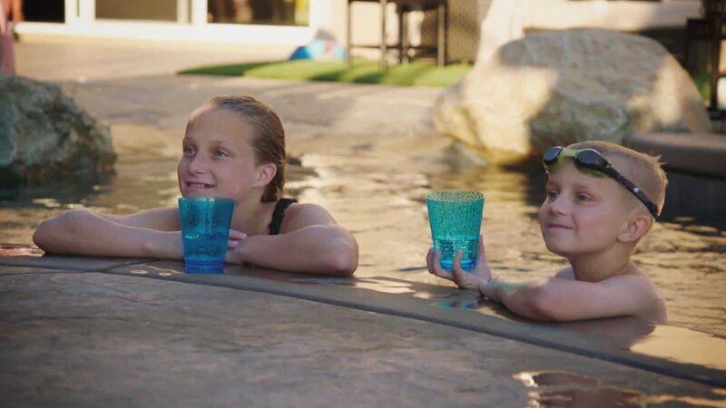 Die Pool Kings S07E10: Ein Wasserpark im Garten (Million Dollar View ...