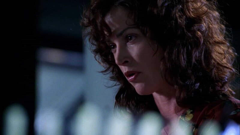 CSI: Miami S01E02: Eine explosive Mischung (Losing Face) – fernsehserien.de