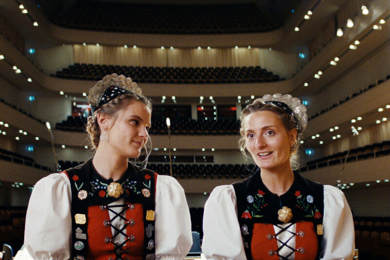 SRF DOK «Typisch Volksmusik?» – Jodeln und Jodeln lassen – fernsehserien.de