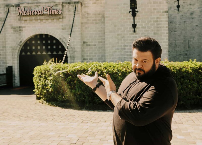 Adam Eats the 80s – Fast Food Classics S01E08: Möge die Gabel mit euch ...