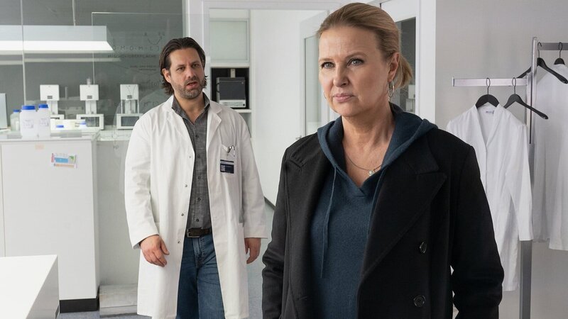 Die Chefin S14E10: Einer von uns – fernsehserien.de