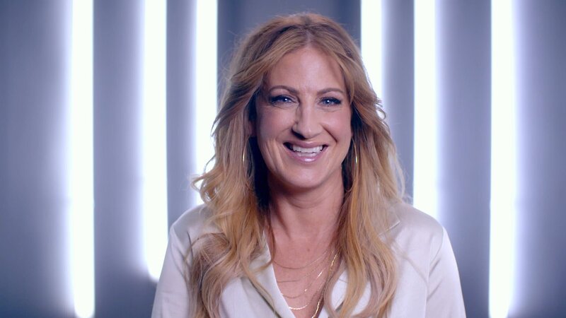 10 Years Younger: Das Beauty Makeover S01E01: Gail & Sarah (Gail And ...