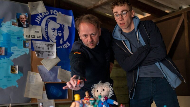 Browser Ballett S03E02: Tag X – Die Deutschlandretter – fernsehserien.de