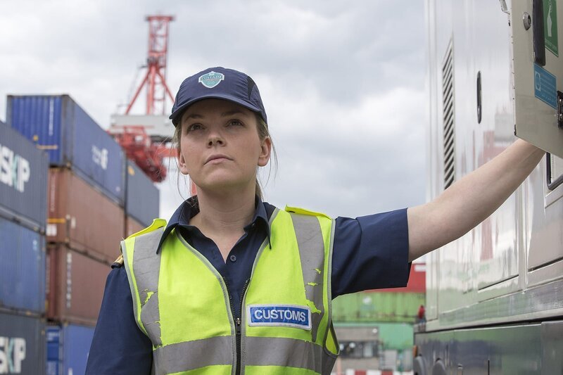 Einfuhr verboten S01E11: 15.000 Zigaretten (Episode 11) – fernsehserien.de