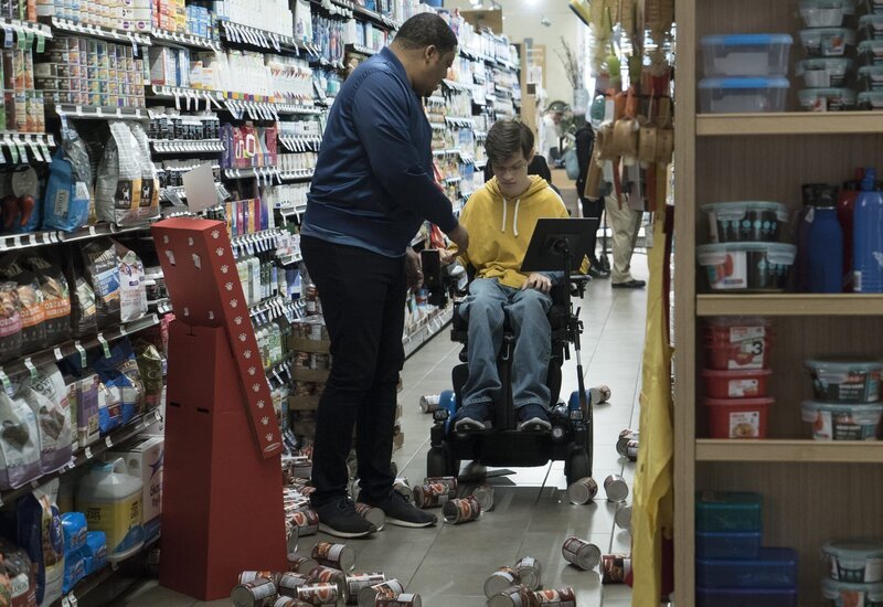 Speechless S03E10: Selbsterkenntnis (R-o-- Roll M-o-- Model ...