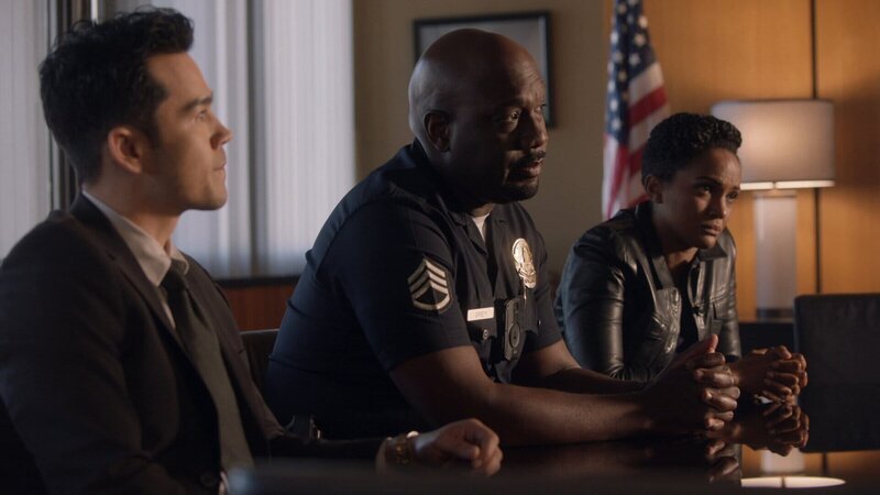 The Rookie S05E17: Lebenslügen (The Enemy Within) – fernsehserien.de