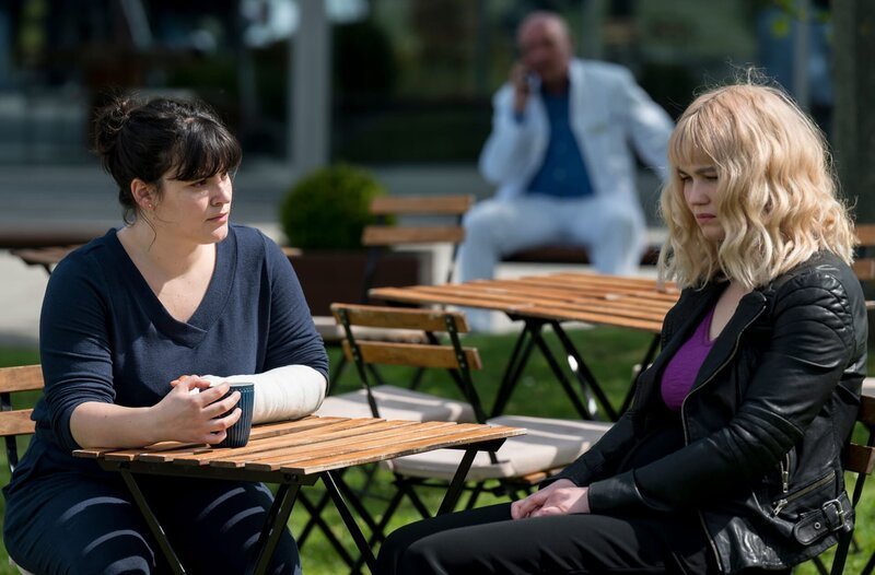 In aller Freundschaft – Die jungen Ärzte S09E26: Paartherapie ...