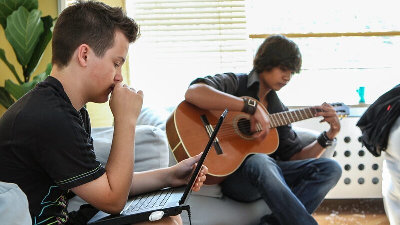 Die WG S01E17: Spaß, Action und ein bisschen Kultur – fernsehserien.de