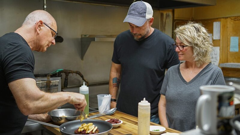 Restaurant Impossible S20E18: Soulfood in Michigan (Driven To Tears ...