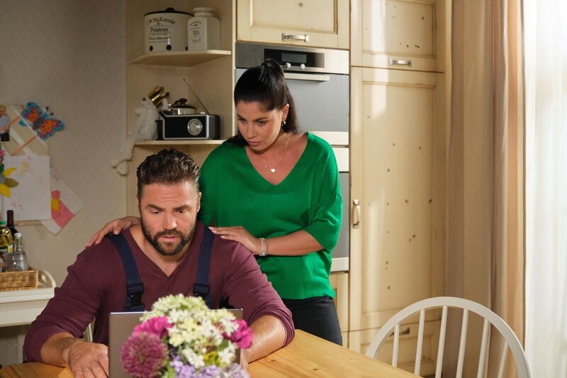 Unter uns (UU) 7475: Rezept aus dem Jenseits – fernsehserien.de