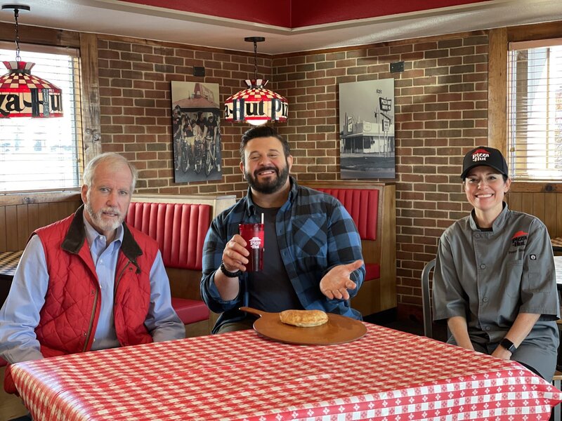 Adam Eats the 80s – Fast Food Classics S01E05: Priazza und Calizza ...