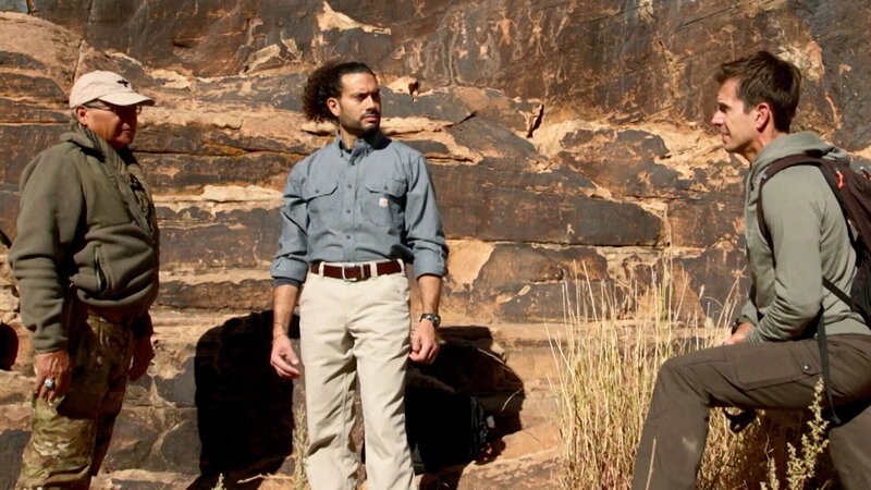 Beyond Skinwalker Ranch S02E04: Uralte Symbole (Ancient Dimensions ...