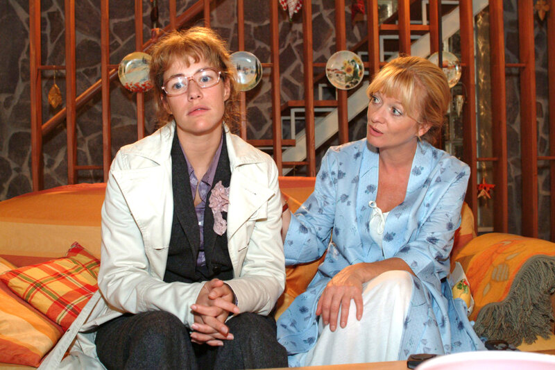 Verliebt In Berlin Vib 168 Eigenwillige Methoden Fernsehserien De