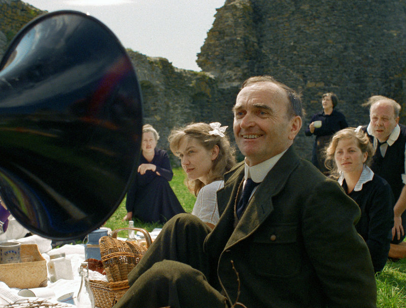 Heimat Miniserie in 7 Teilen (Neufassung (2015)) Episodenguide ...