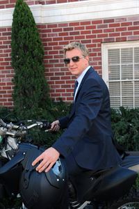 How I Met Your Mother (HIMYM) S09E21: Gary Blauman (Gary Blauman ...