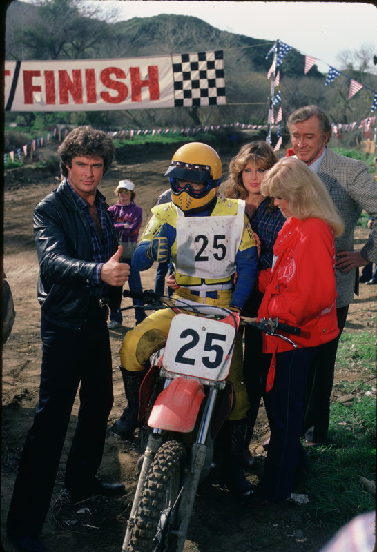 Knight Rider (1982) S02E21: Goldschmuggel (Mouth Of The Snake [a.k.a ...