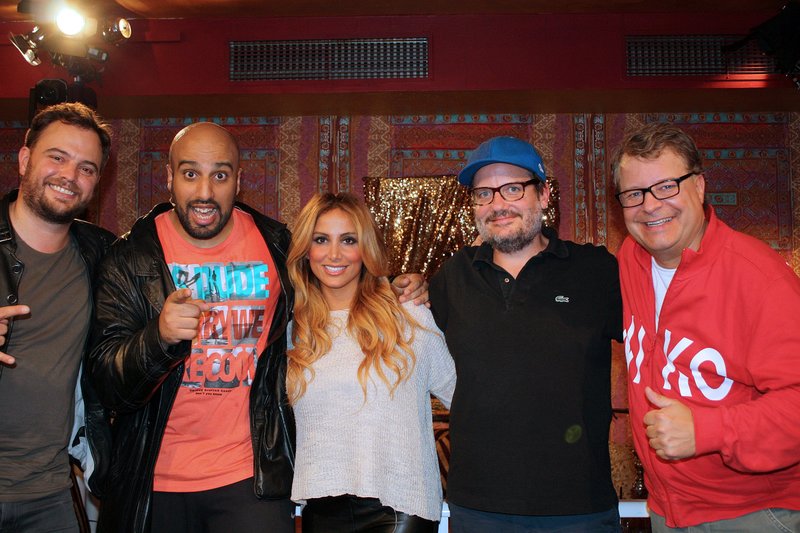 StandUpMigranten – Comedy mit allem und scharf Staffel 2 Episodenguide ...