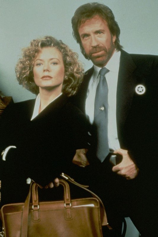 Walker, Texas Ranger S07E11: Der Drogen-Sheriff (On The Border ...