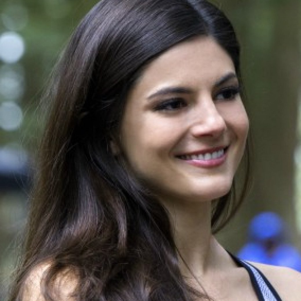 Watch Chicago Justice39s Monica Barbaro In Splitting Up Monica Barbaro