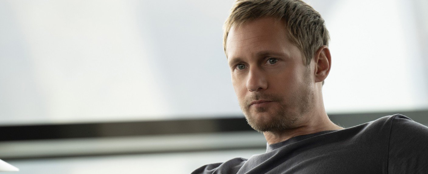 Alexander Skarsgård wird in neuer Serie zum ängstlichen „Murderbot ...