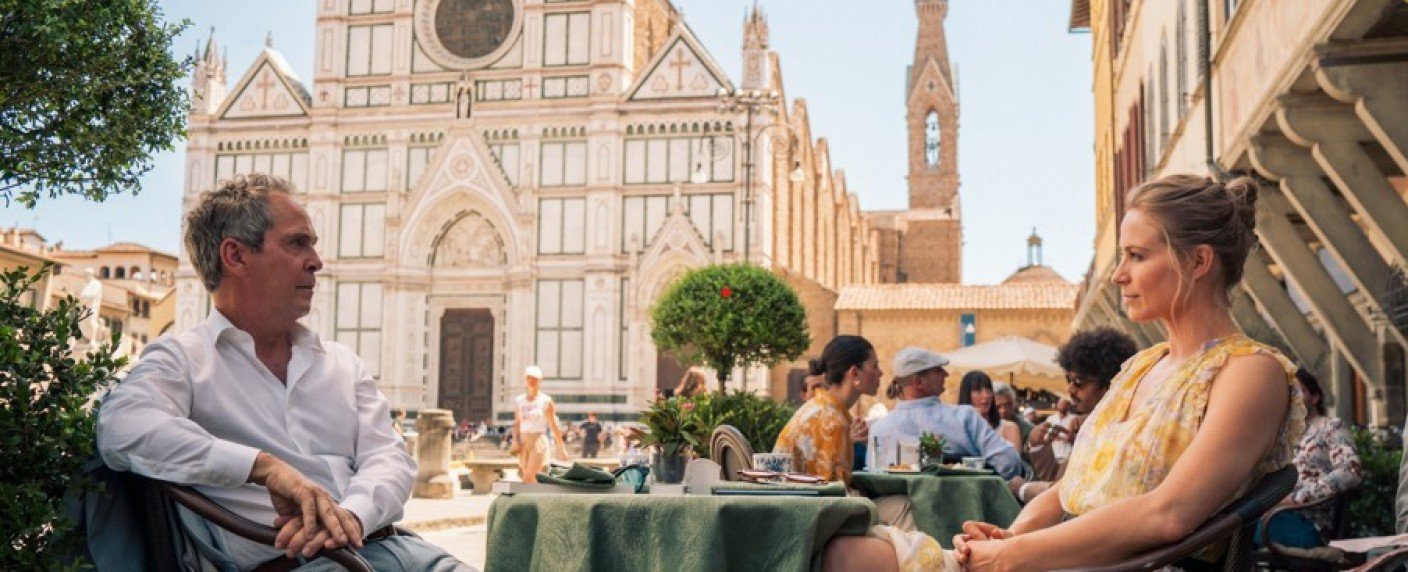 [UPDATE] „The Iris Affair“: Starttermin und neuer Trailer zum Tech-Thriller mit Niamh Algar und ...