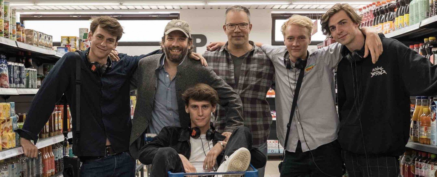 „Die Discounter“: Christian Ulmen dreht neue Comedy für Prime Video ...
