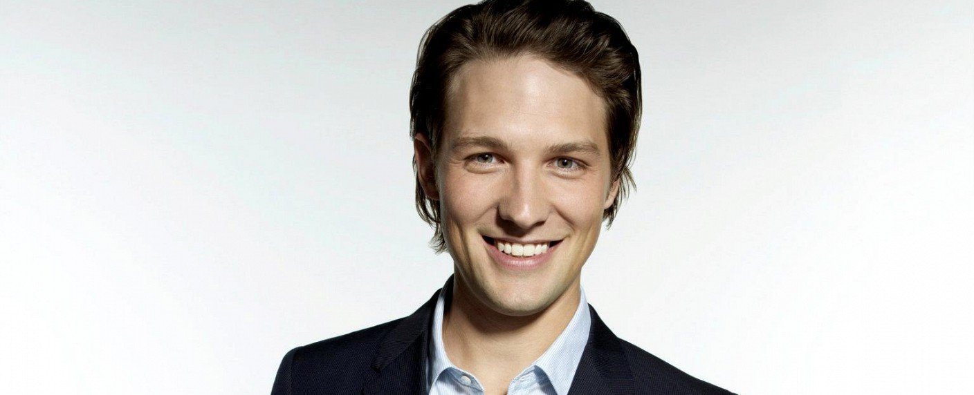 Michael Cassidy übernimmt Hauptrolle in NBC-Comedy von Aseem Batra ...