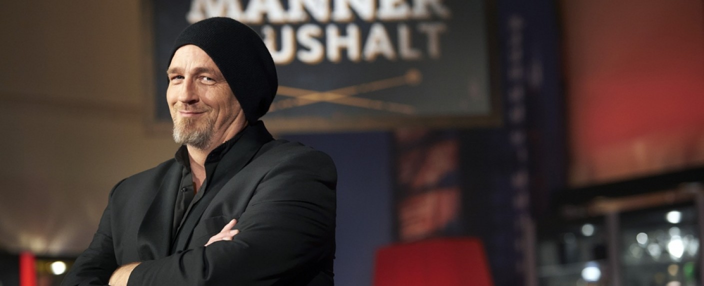 Torsten Sträter schließt seinen „Männerhaushalt“ – fernsehserien.de